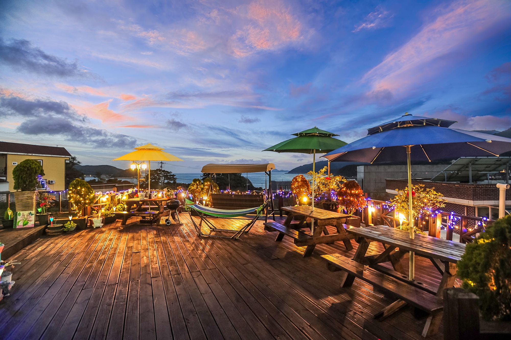 아름다운 거제도 사랑하는 당신과 함께 해우리 펜션으로 향합니다.