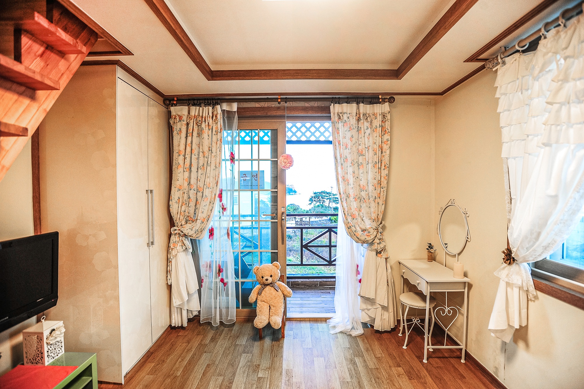 푸른아침을 맞이하는 꿈같은 하루를 선물합니다.